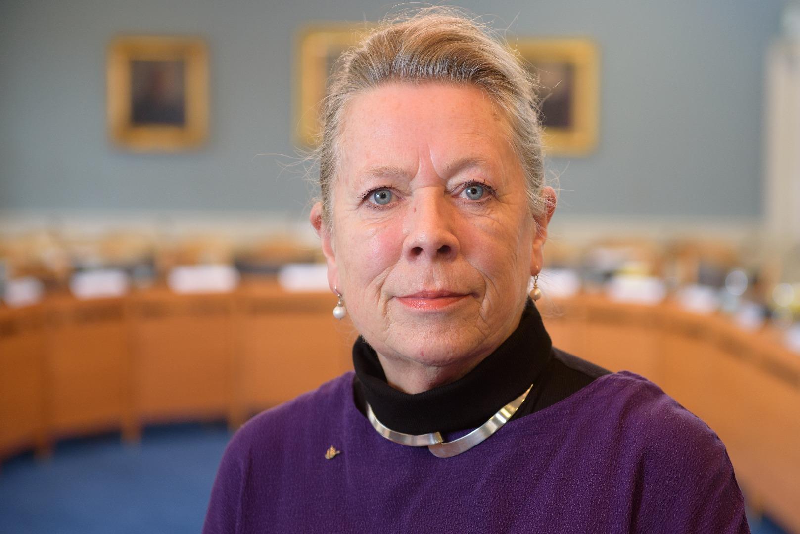 Ellen Petersen's Instagram, Twitter & Facebook on IDCrawl